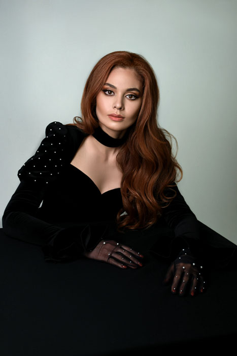 #Beyond the frame. Almira Tursyn. Загадочная, с доброй улыбкой.